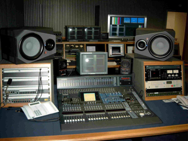 EC Consoles